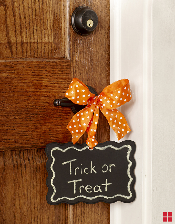 DIY Halloween Door Decoration - Chalkboard Paint